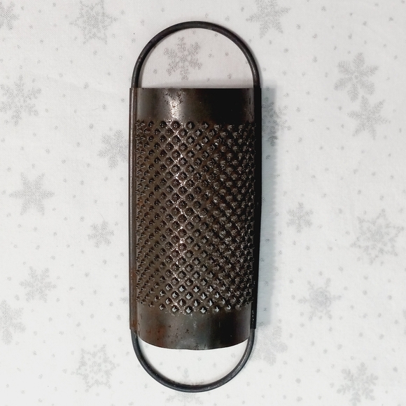 None | Kitchen | Vintage Nutmegspice Hand Held Mini Ushaped Grater ...